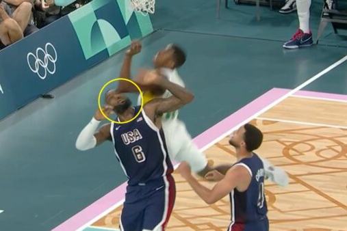 LeBron James gets cut above eye by elbow during Team USA’s win over ...