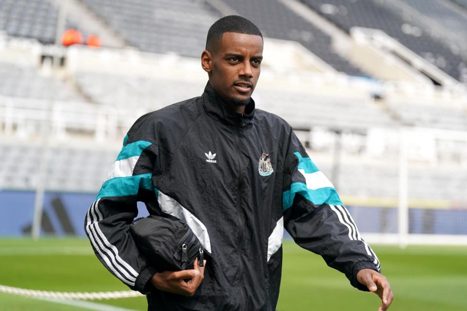 Alexander Isak Trains at Real Sociedad Amid Newcastle Future ...